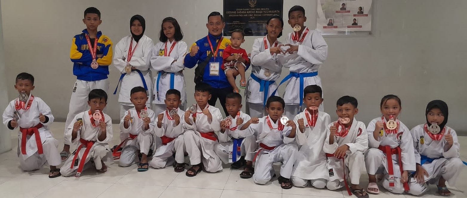 Sukses, Atlet Karate Lemkari Raih 21 Medali Piala Raja – Radar ...