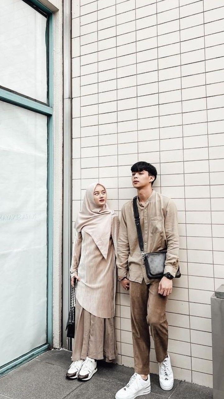 Tampil Kompak dan Serasi dengan Hijab Couple bersama Pasangan – Radar ...