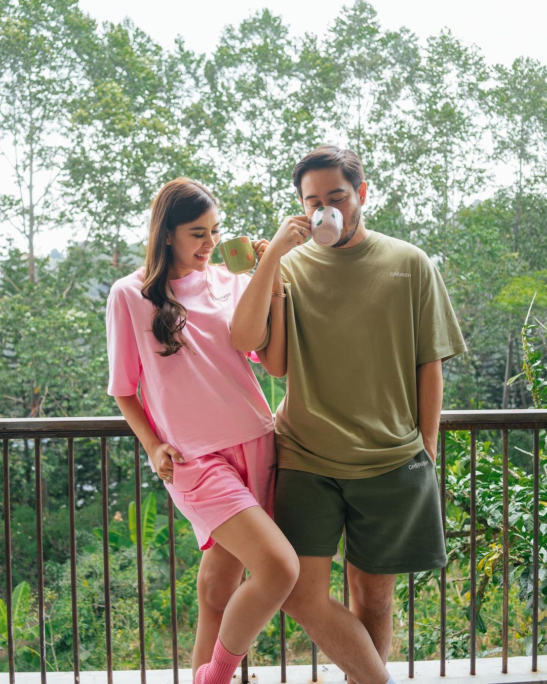 Inspirasi Gaya Fashion Syahnaz Sadiqah yang Simple dan Stylish – Radar ...