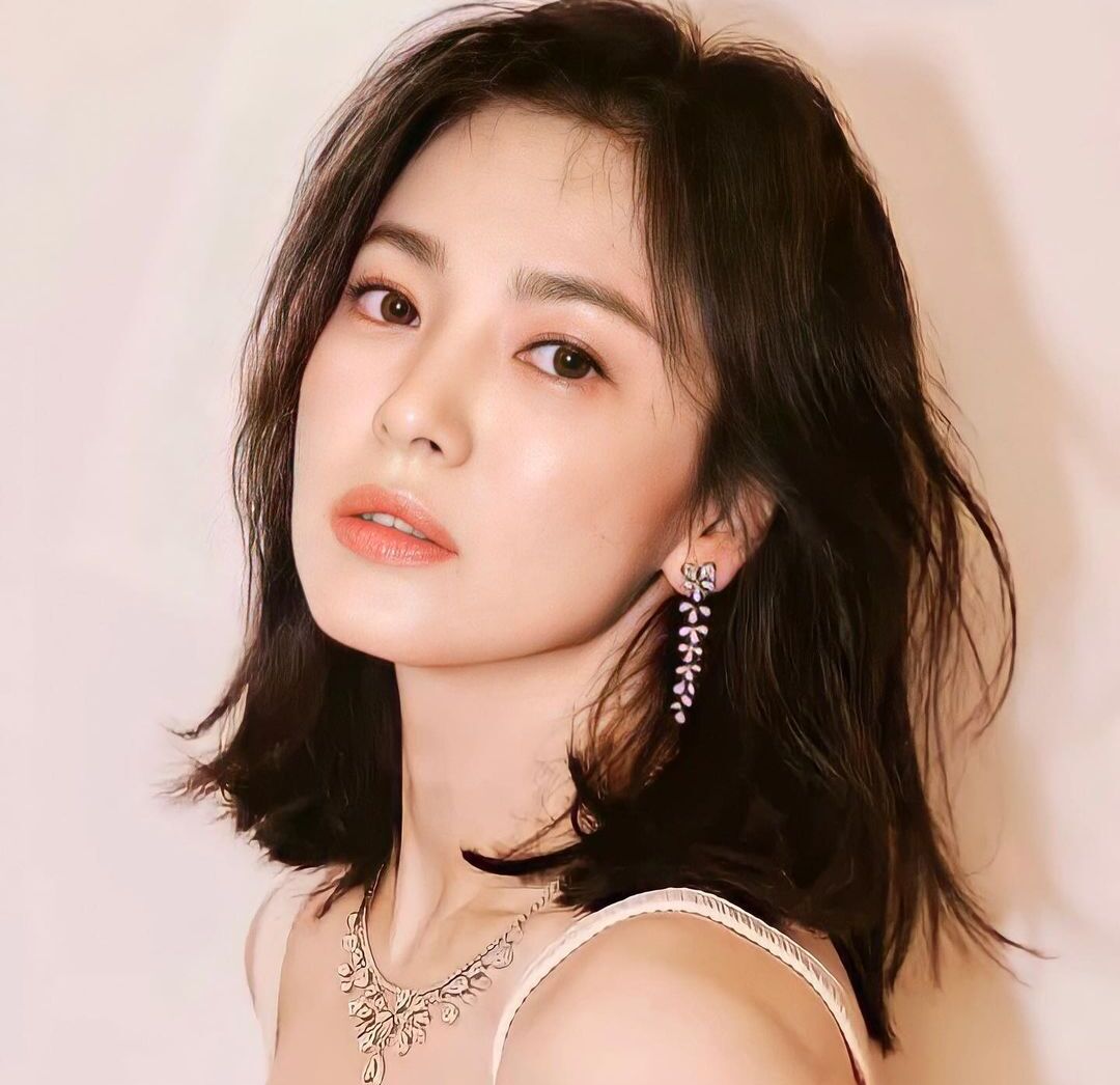 Cantik Seperti Song Hye Kyo! 5 Produk Skincare Korea untuk Wajah Glowing Ini Bisa Kamu Pakai ...