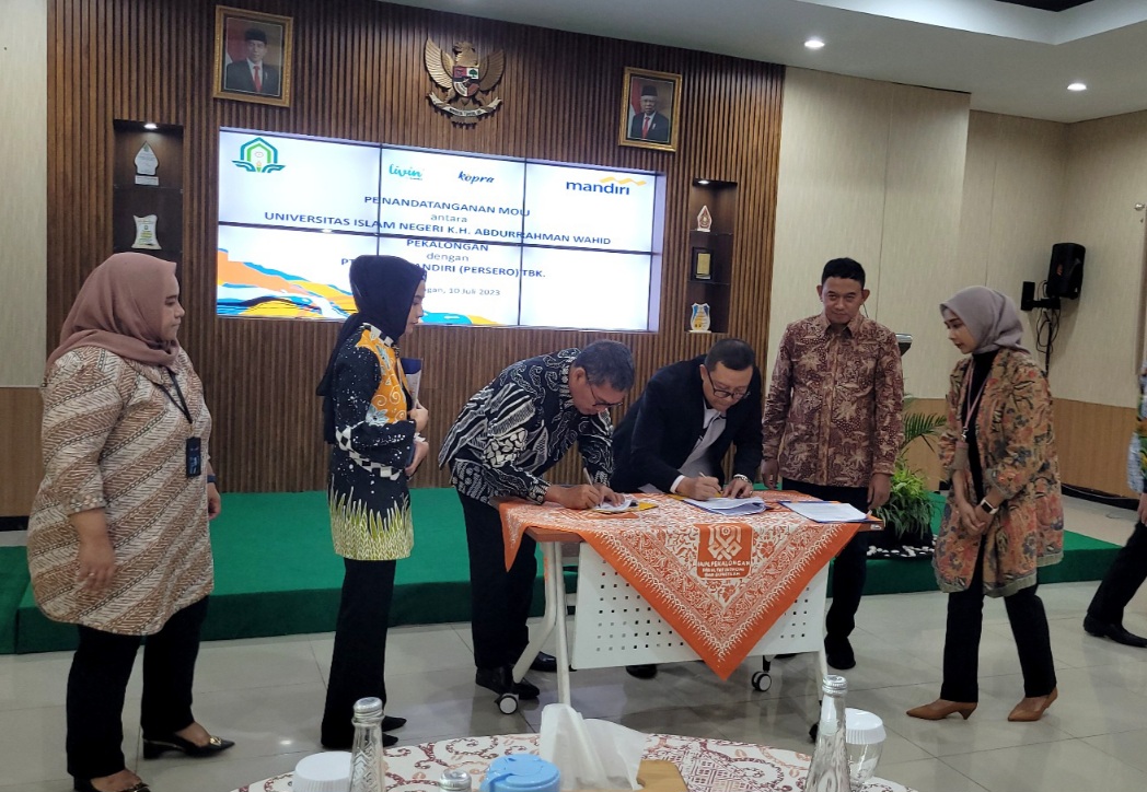 UIN Gus Dur Teken MoU dengan Bank Mandiri, Pembayaran UKT Mahasiswa Kini lewat Mandiri – Radar ...