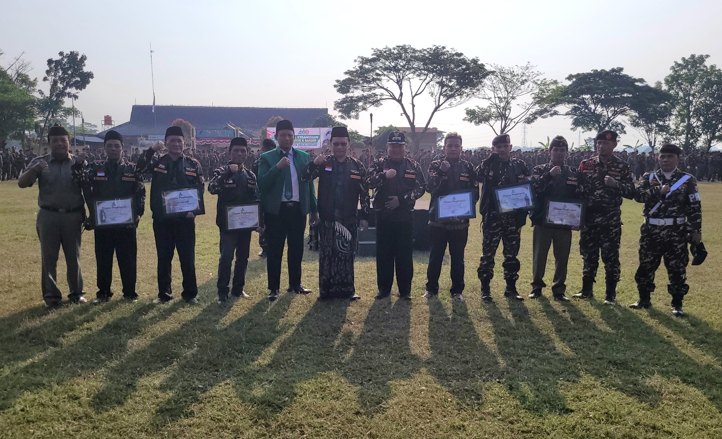 Dari Apel Kebangsaan oleh 1000 Anggota Ansor dan Banser di Kota ...