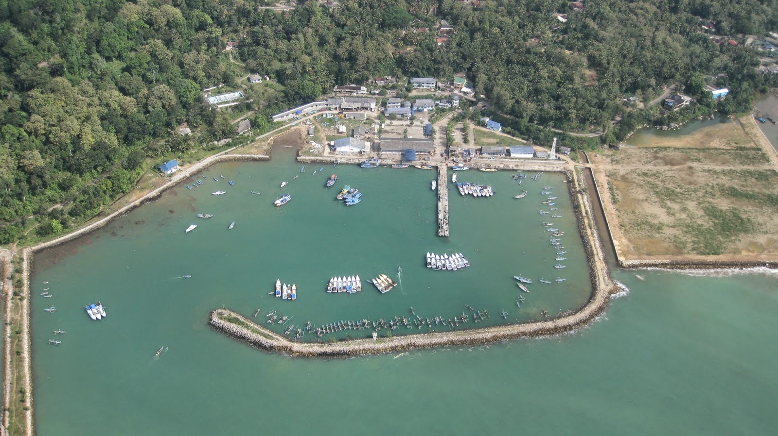 Daftar 6 Destinasi Wisata Pantai di Pacitan Hits yang Memiliki Panorama ...