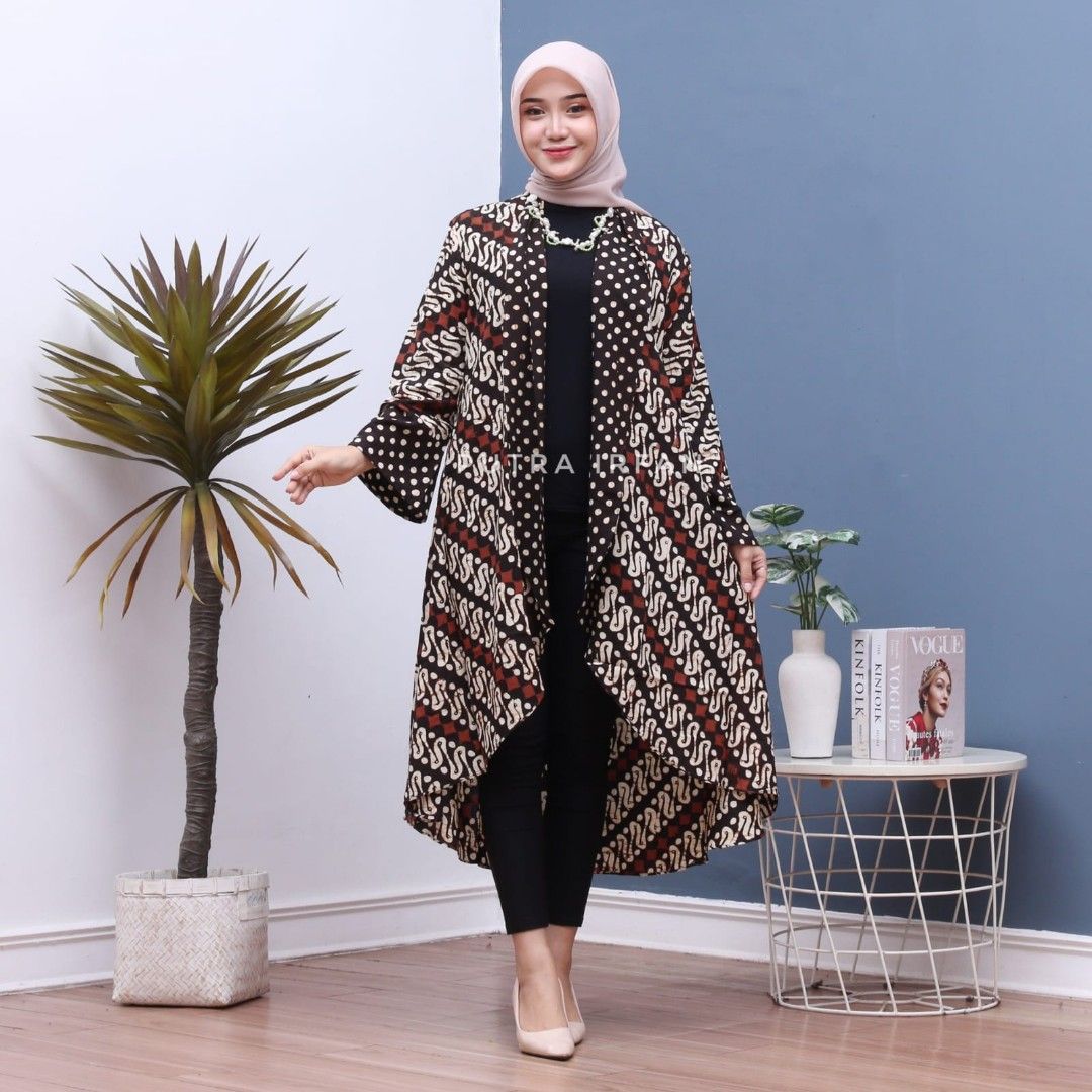 5 Rekomendasi Blazer Batik Terbaru untuk Gaya Berbeda dan Tips Memilih serta Merawat Blazer ...