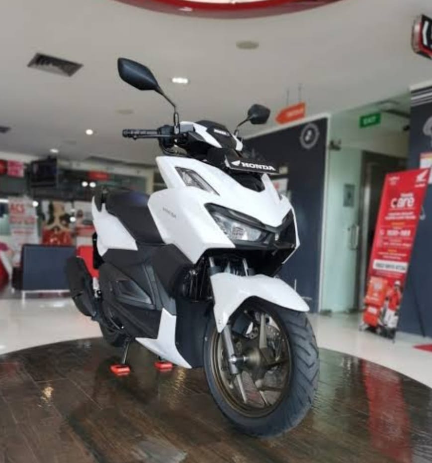 New Honda PCX160 Skutik Bongsor dengan Tampilan Mewah, Harga Mulai 32 ...