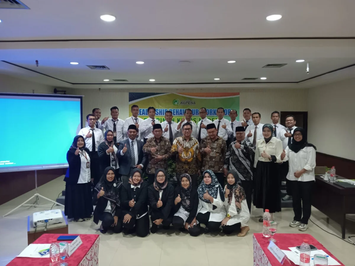 Hadapi Tantangan Disrupsi, Rektor Unikal, Andi Kushermanto Dorong ...