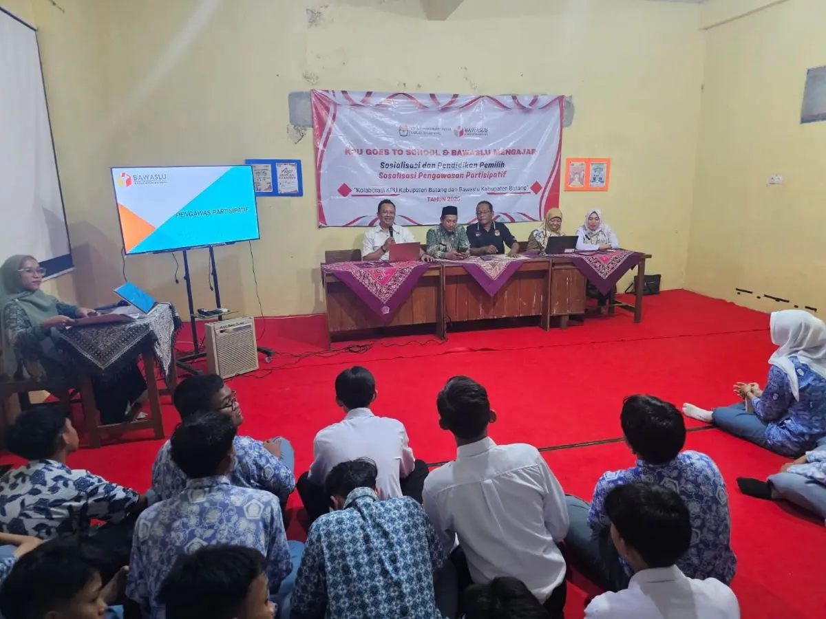 KPU-Bawaslu Batang Kolaborasi Edukasi Pemilu di Sekolah, Sasar Pemilih ...