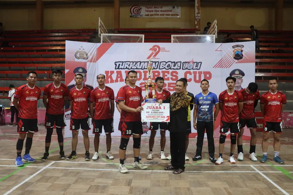 Tim Berlian & Popsivo Juara Kapolres Kendal Cup 2025: Turnamen Voli Meriahkan HUT Bhayangkara ke ...